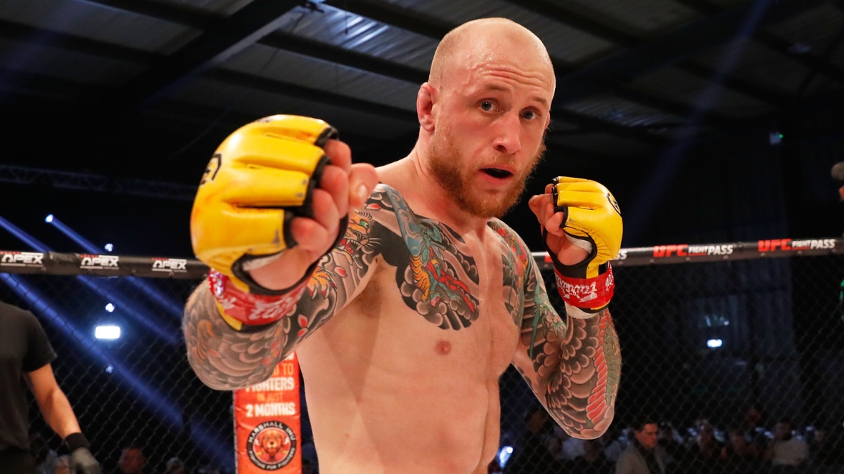 Fighters Only : Matt Bonner blasts back into title contention with with ...